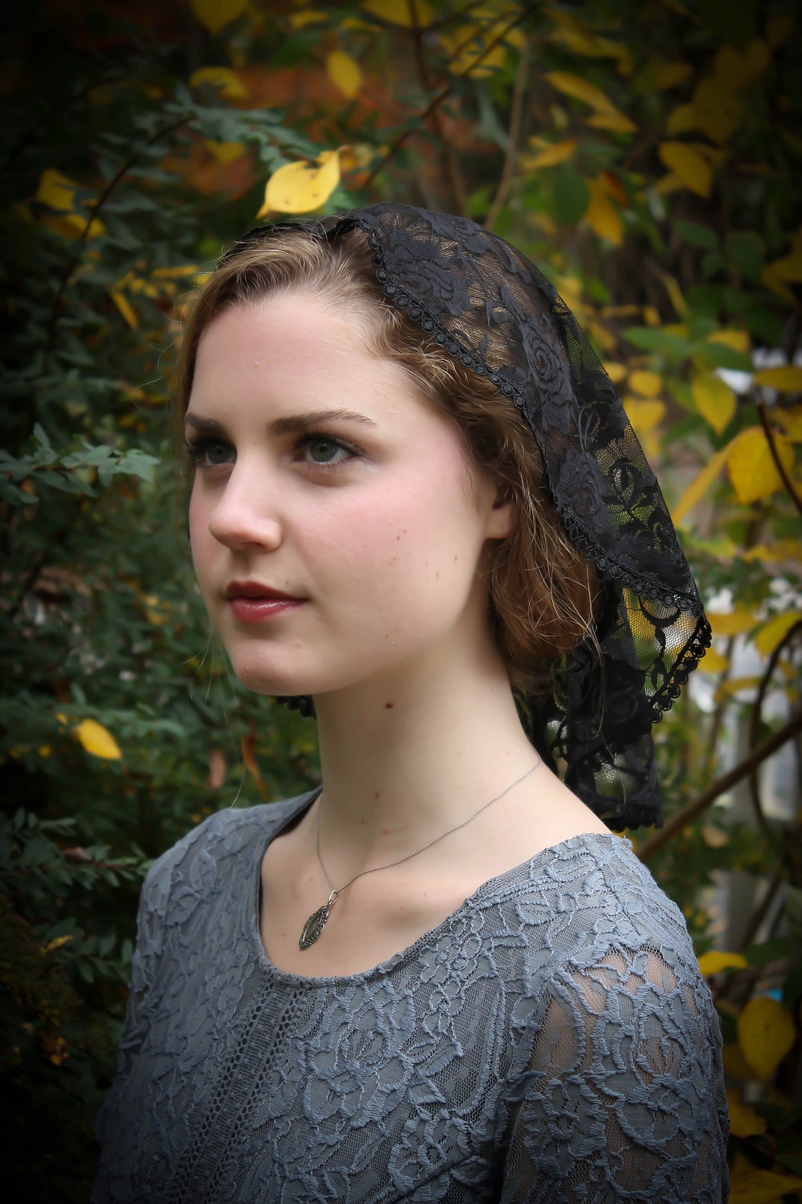 Evintage Veils~ Princess Style Roses and Pearl Trim Traditional ...