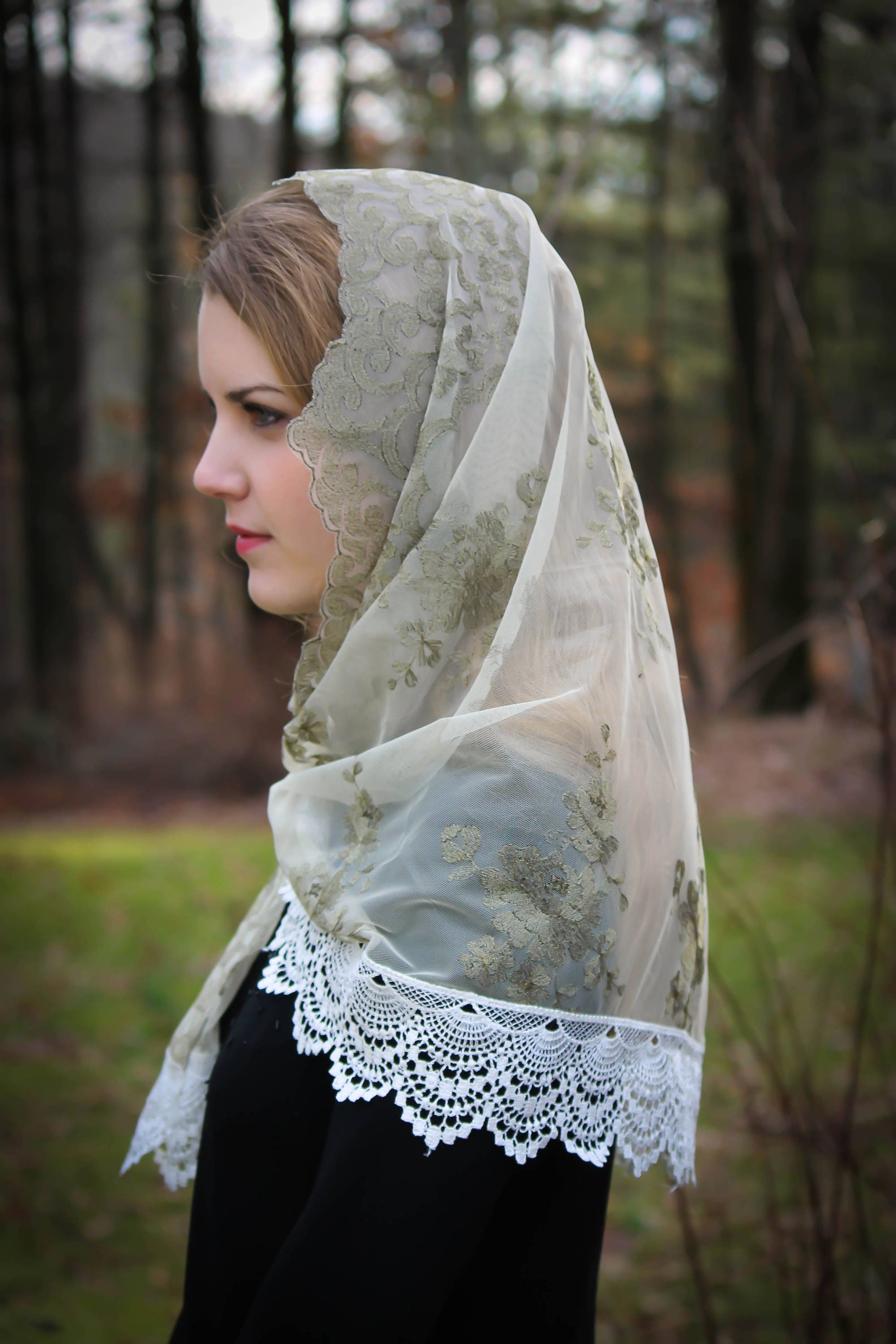 Evintage Veils~ Embroidered Sage Mist 0R Lavender Lace Mantilla Chapel ...