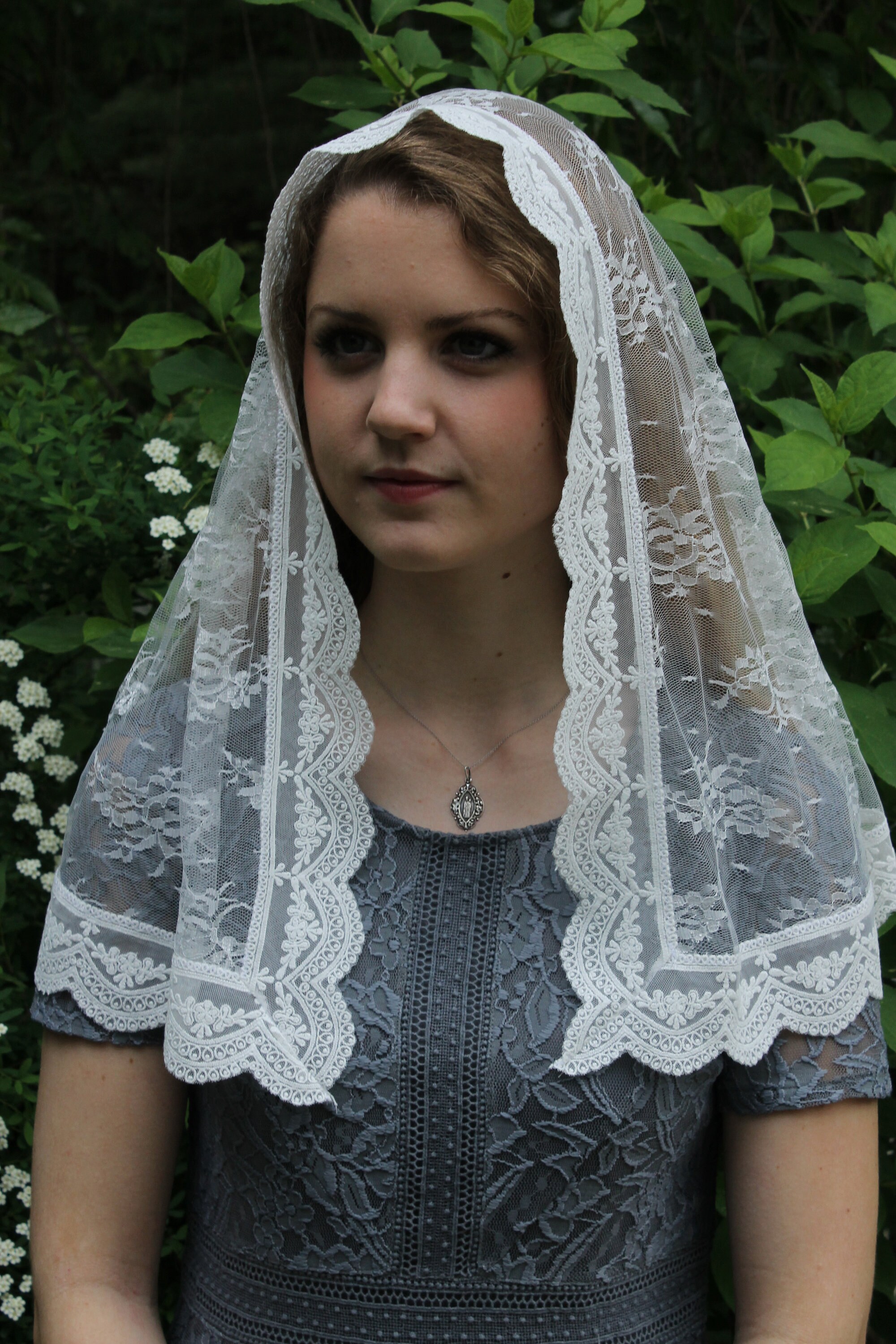 Evintage Veils Traditional Cream White Chantilly Lace | Etsy