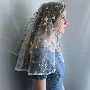 Evintage Veils~traditional D Shape Veil ST Therese Little Flower Lace ...