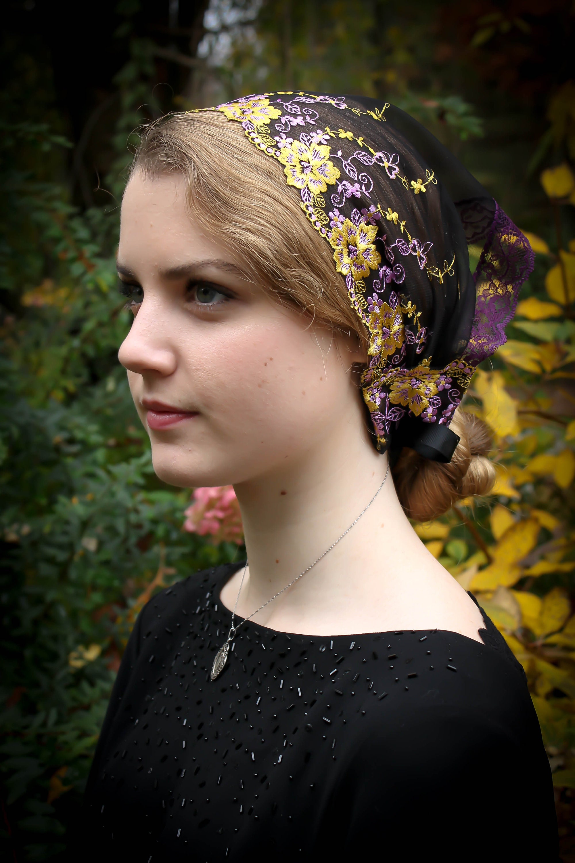 Evintage Veils~Embroidered Floral Advent or Lent Lace Head Wrap Chapel ...