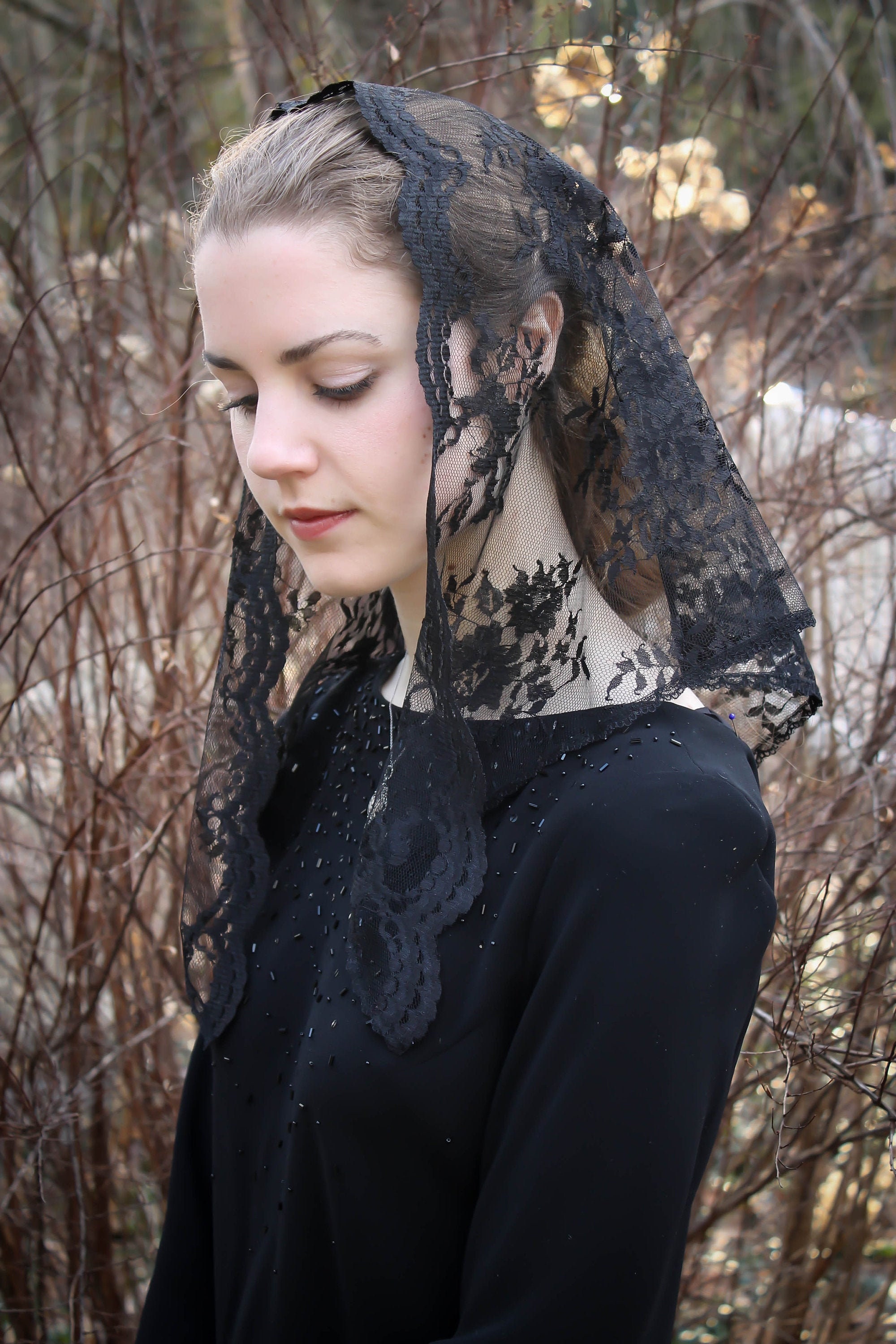Evintage Veils~ Chantilly Lace Black Infinity Veil OR Triangle Vintage ...