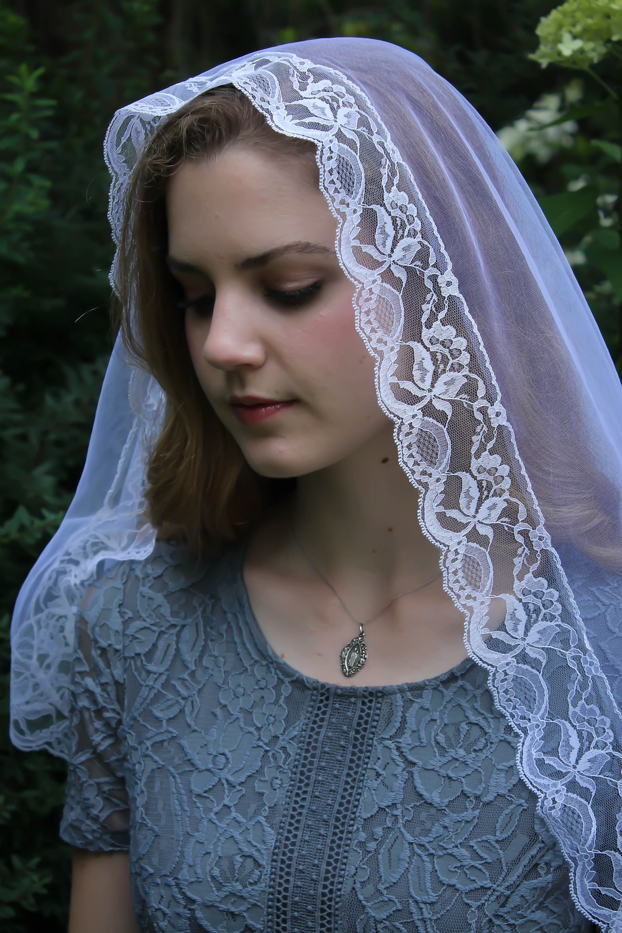 Evintage Veils~ Traditional White/Black/Champagne Mantilla Vintage ...