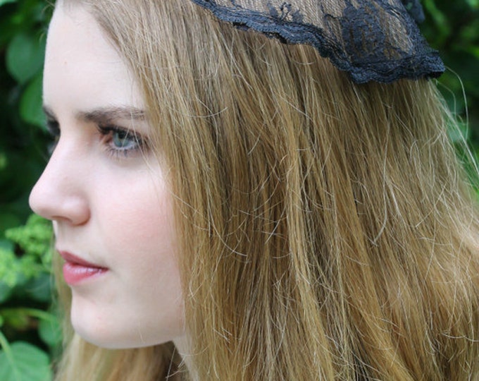 Round Chapel Caps - EvintageVeils