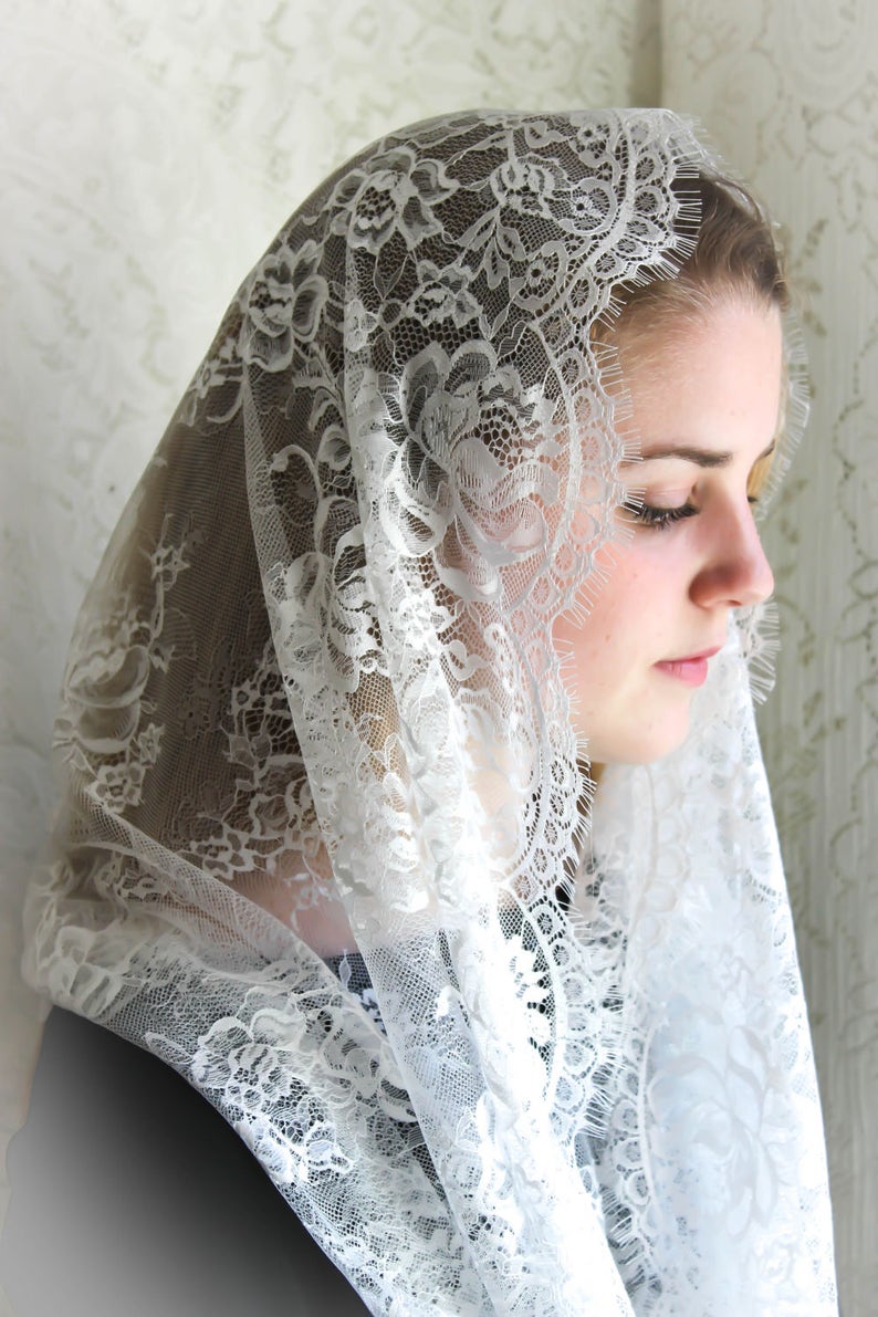 Evintage Veils~ Cream White Spanish Lace Chapel Veil Mantilla Infinity ...