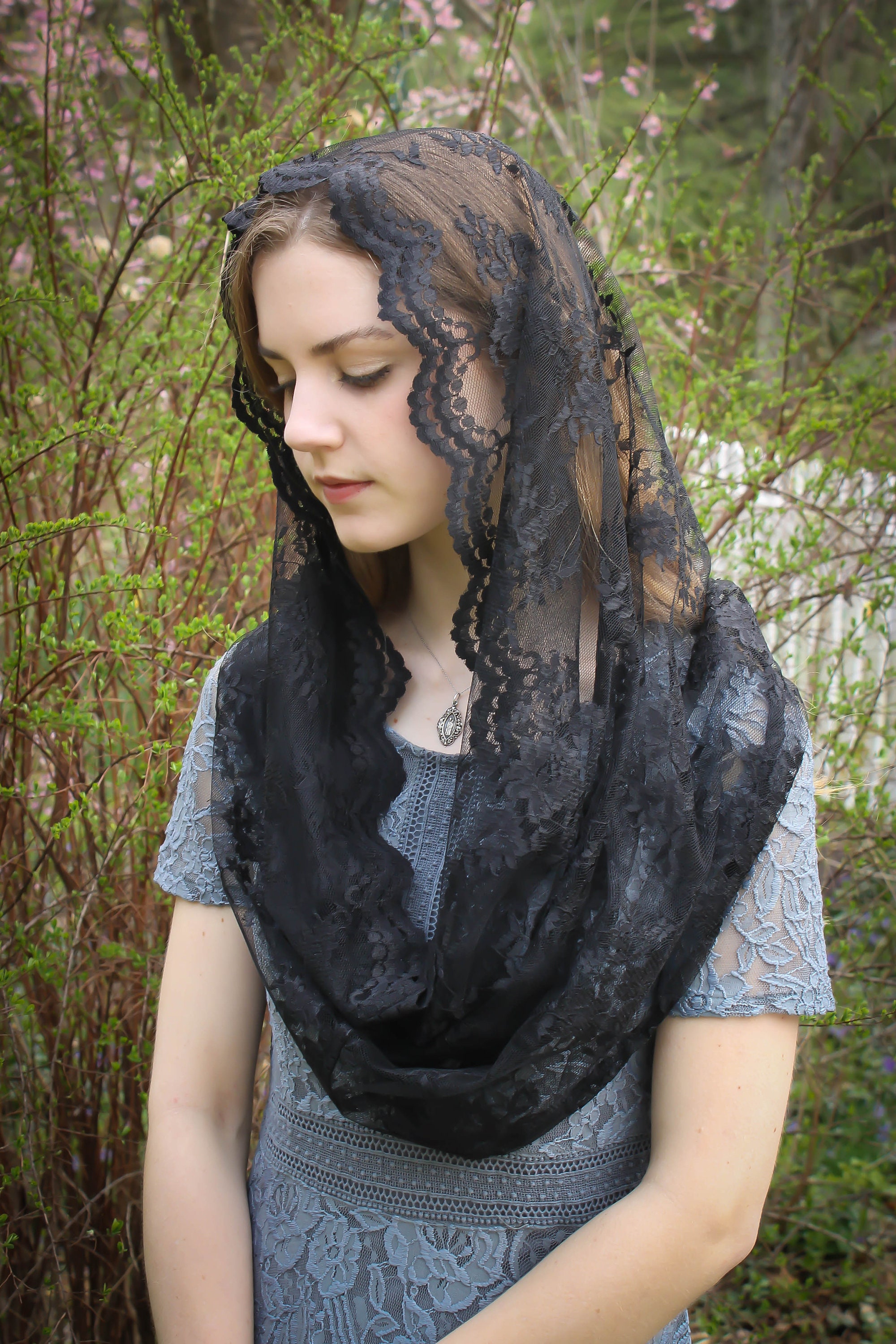 Evintage Veils~ Chantilly Lace Black Infinity Veil OR Triangle Vintage ...