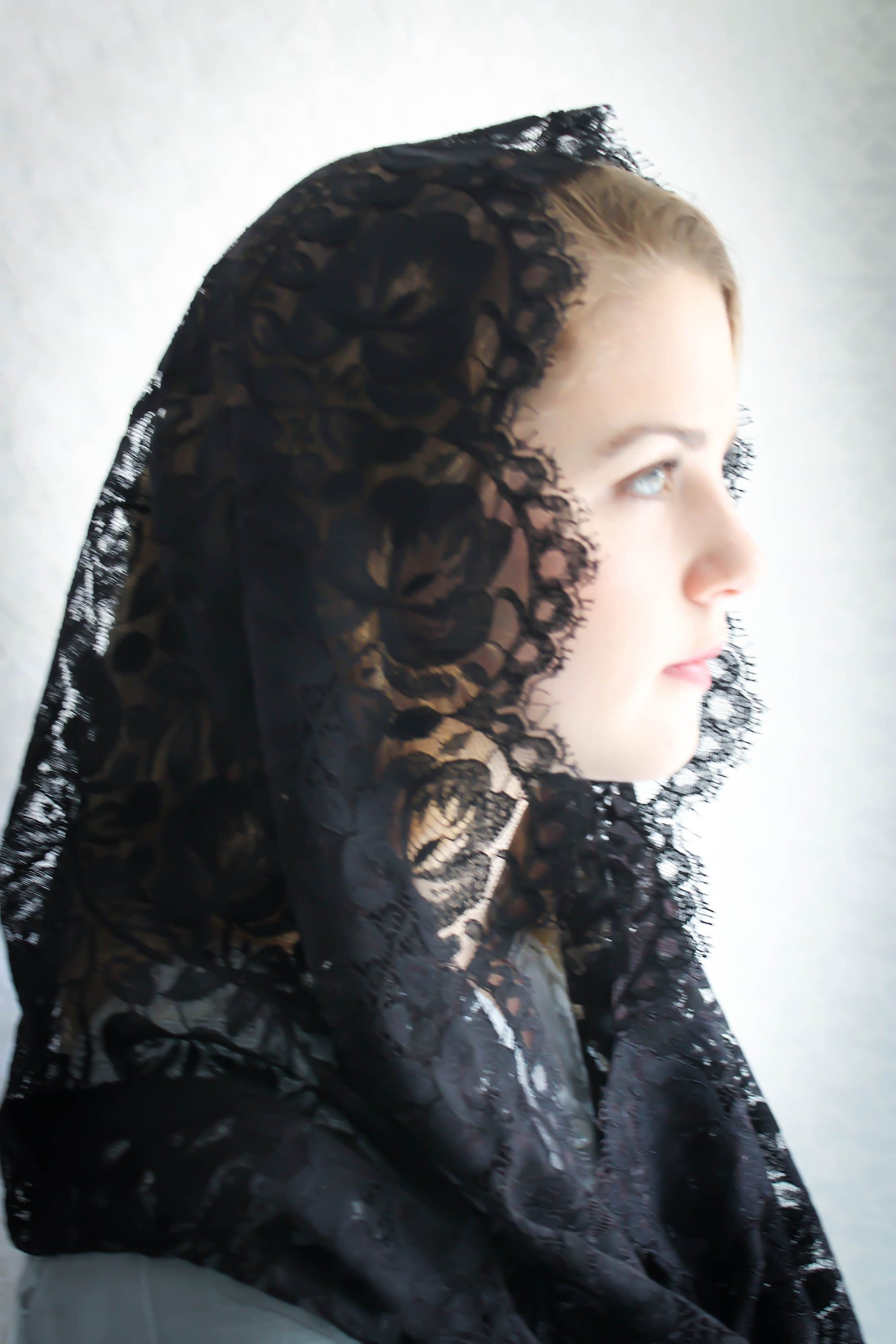 Evintage Veils~ Black Spanish True Vintage Lace Mantilla Infinity Veil ...