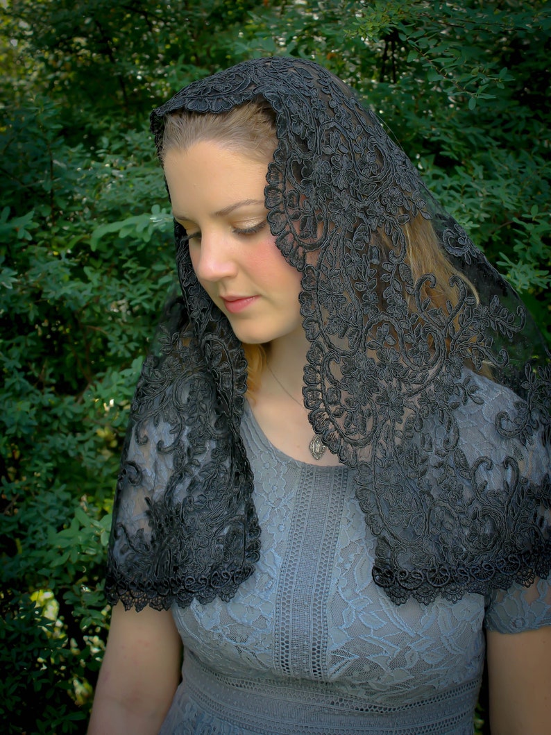 Evintage Veils READY TO SHIP St. Veronica Spanish Style Lace - Etsy