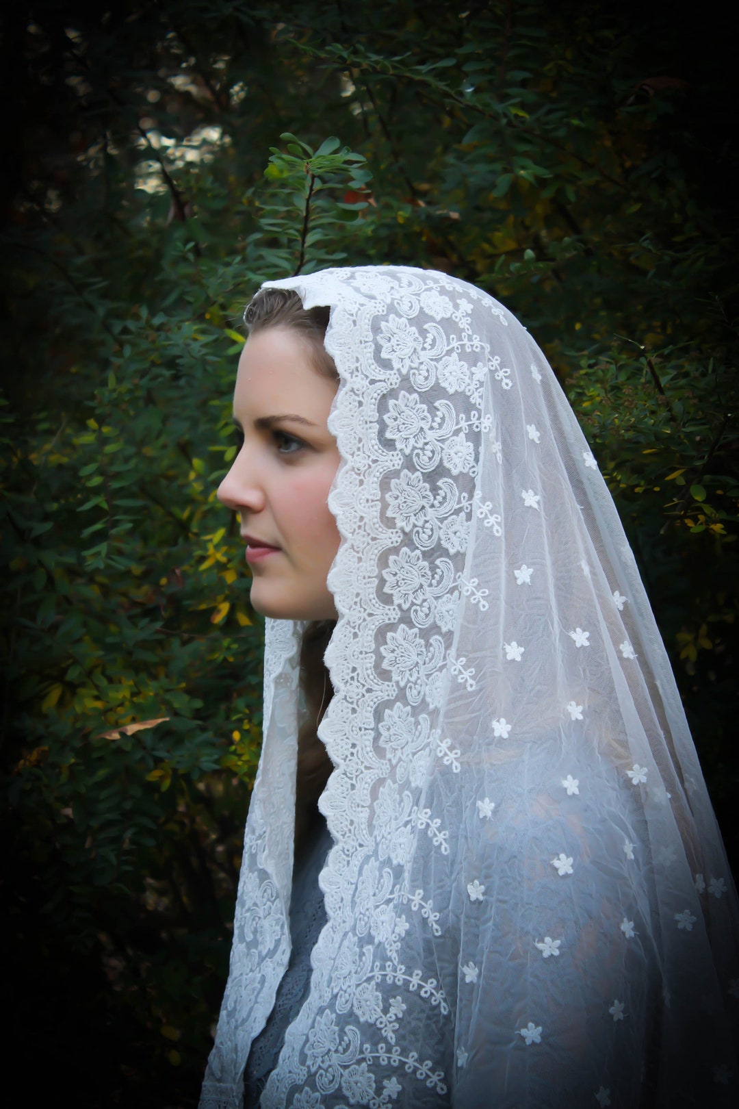 Evintage Veils~ Our Lady of the Lily Cream White Embroidered Lace ...