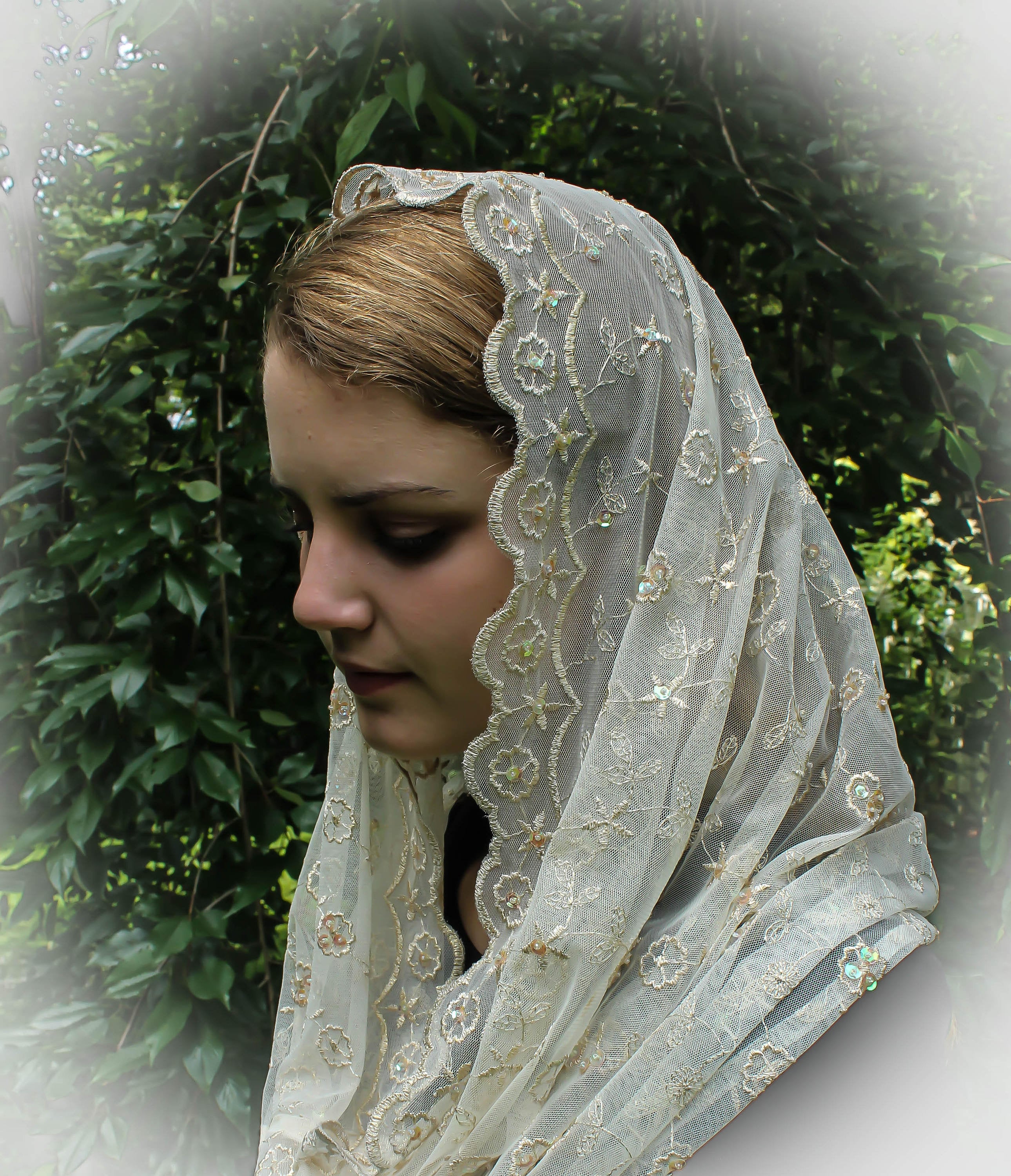 Evintage Veils~ Soft Ivory Beaded Embroidered Lace Chapel Veil Mantilla ...