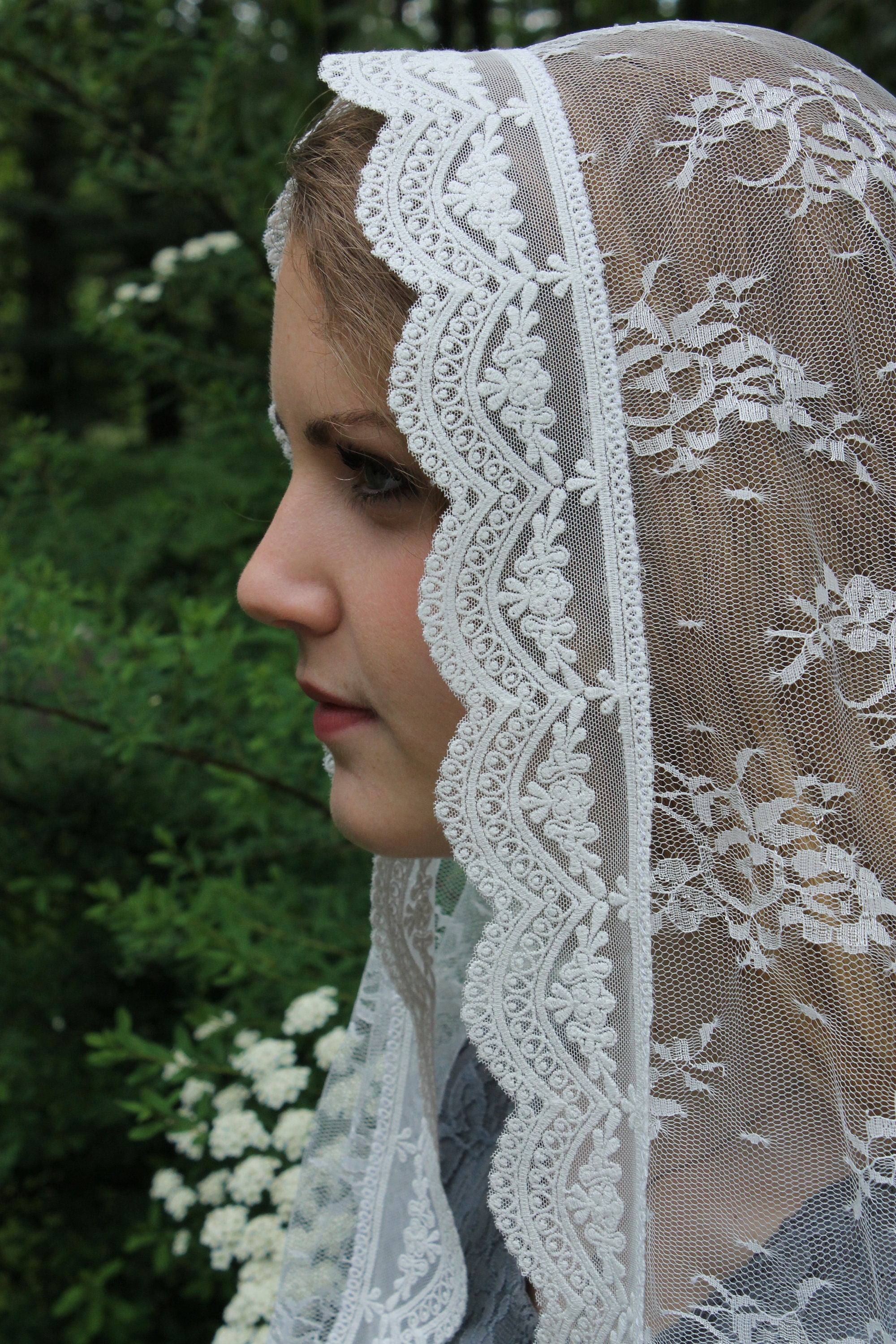 Evintage Veils Traditional Cream White Chantilly Lace | Etsy