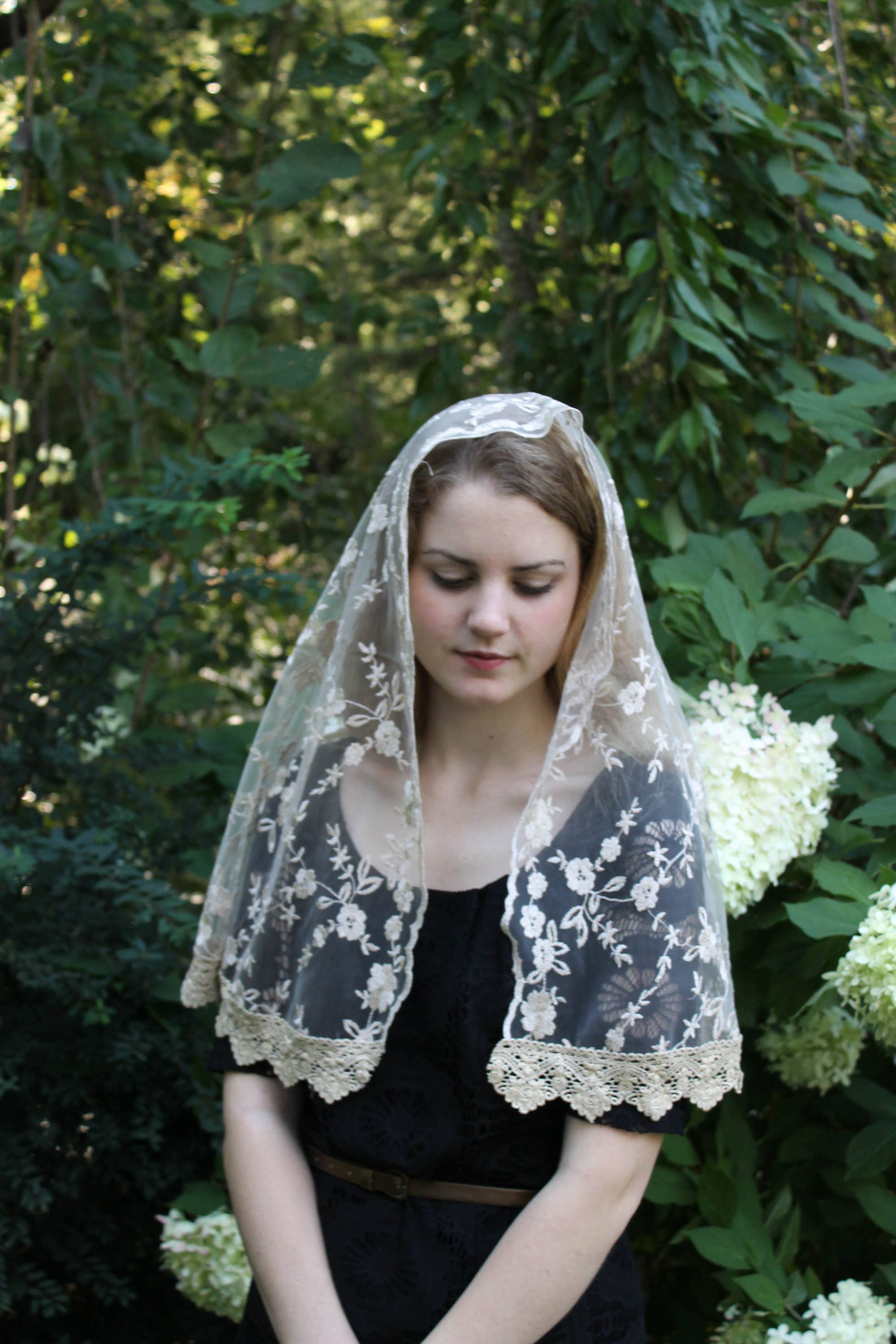 Evintage Veils~ Lovely Soft Gold Embroidered Traditional Vintage ...