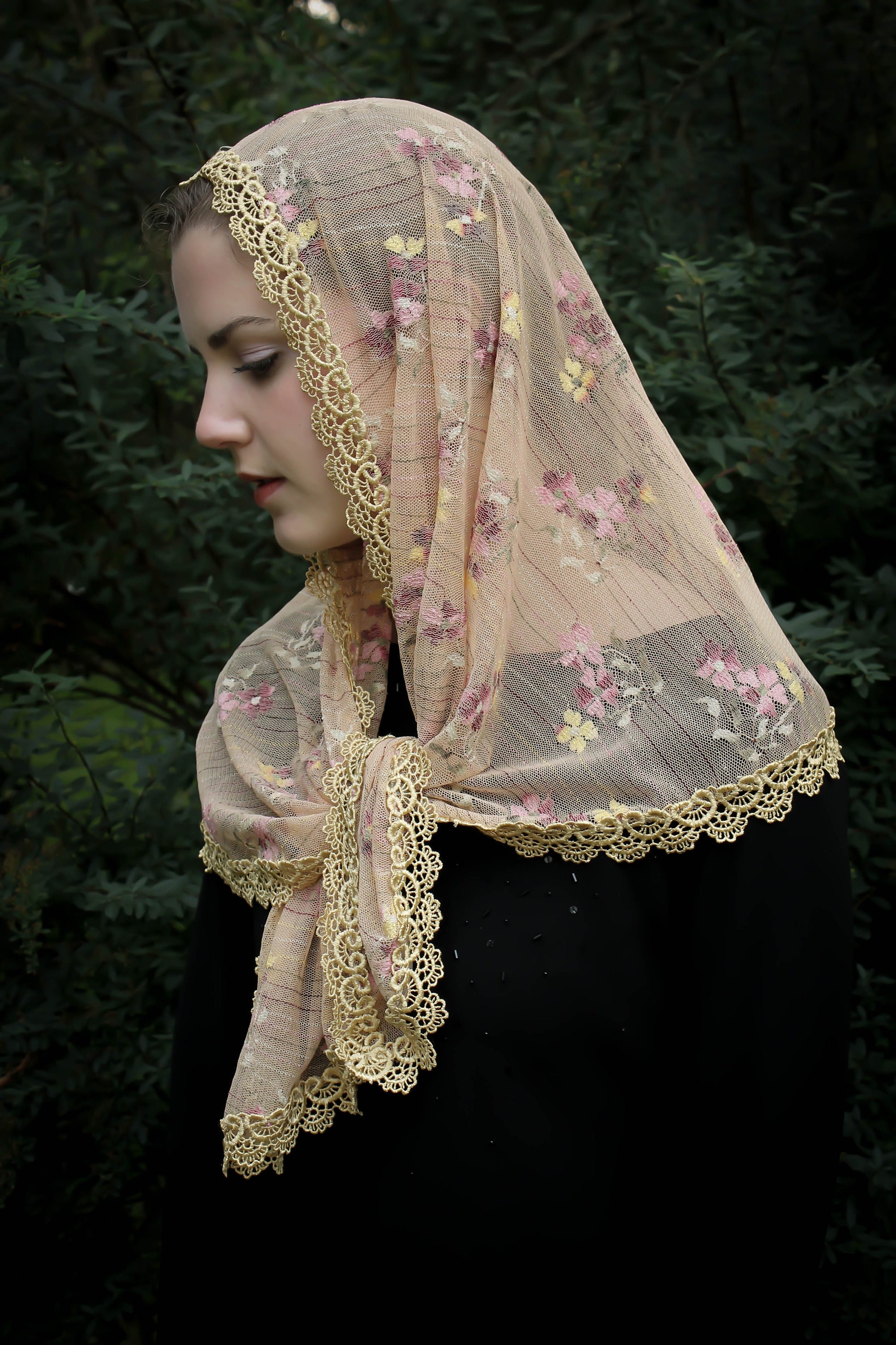 Evintage Veils~Our Lady of the Fields Wildflowers Chapel Veil Mantilla ...