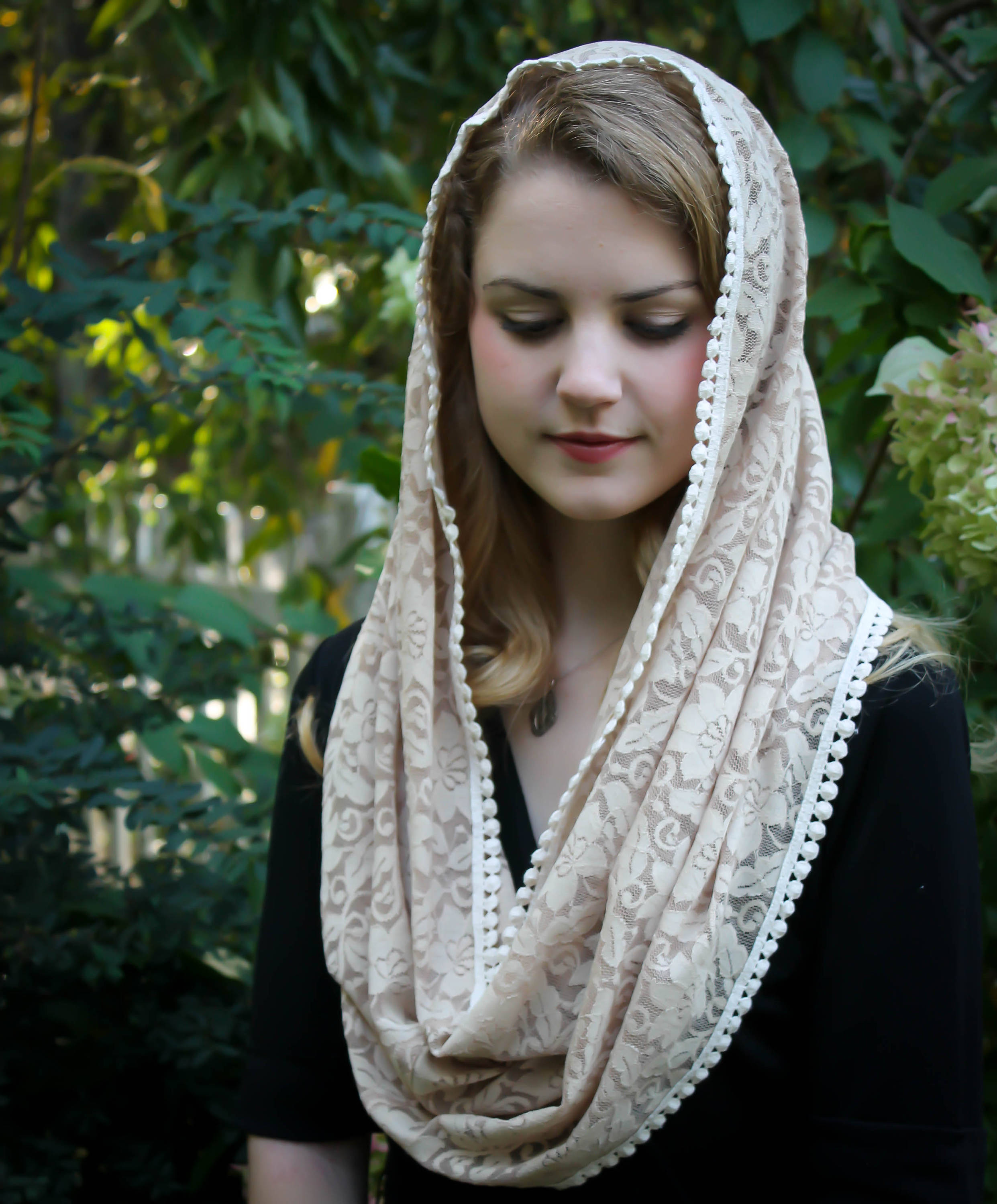 Evintage Veils~ Lovely Soft Champagne Taupe Embroidered Traditional ...