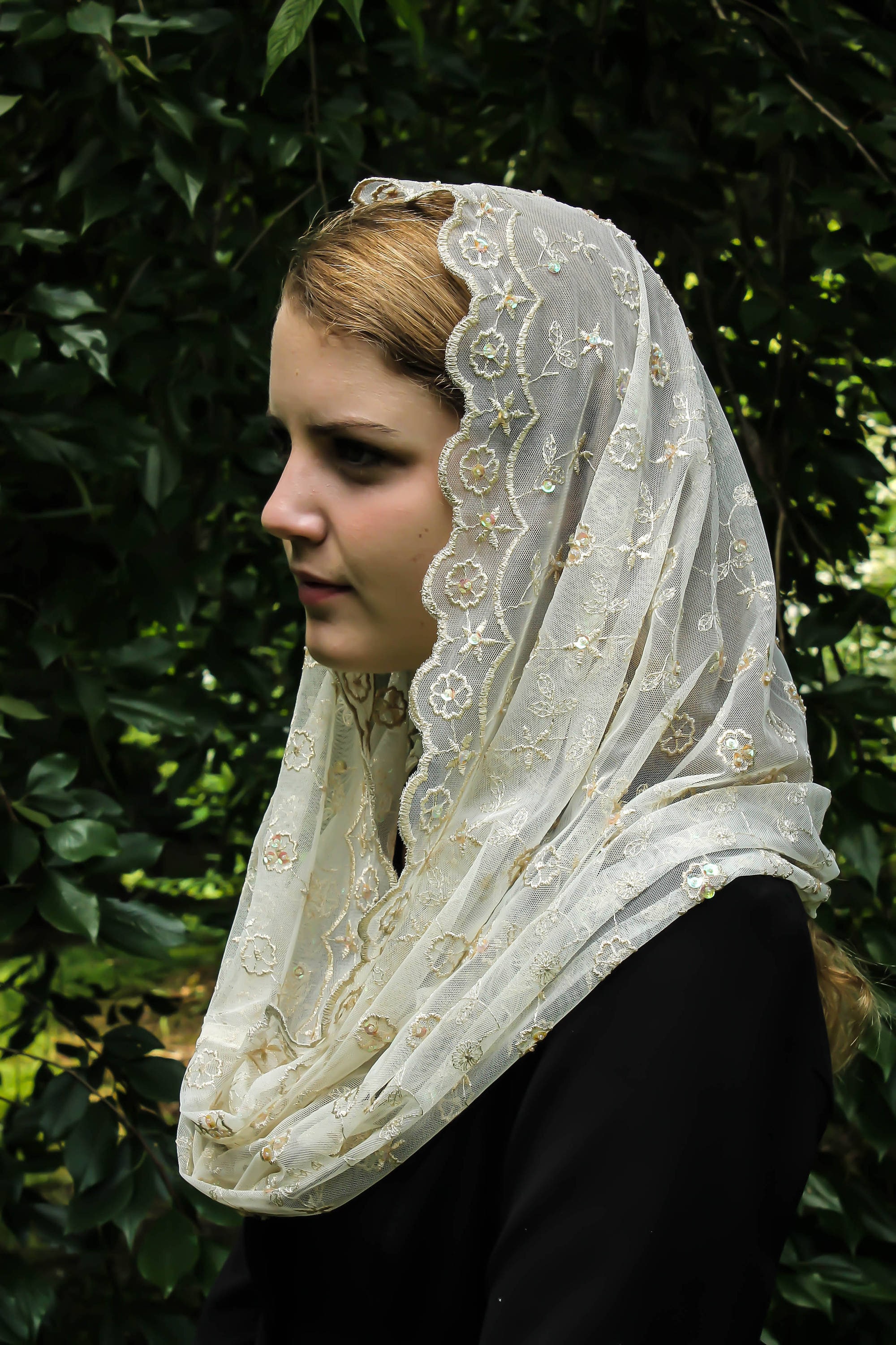 Evintage Veils~ Soft Ivory Beaded Embroidered Lace Chapel Veil Mantilla ...