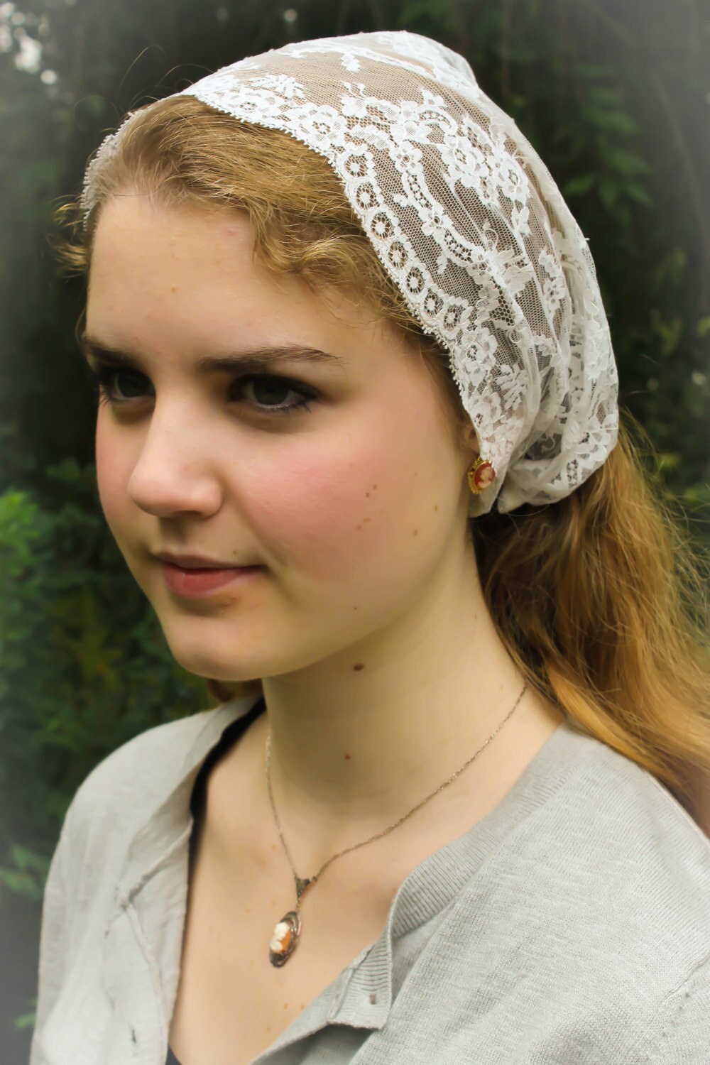 Evintage Veils~ So Soft Headwrap Ivory Chantilly Vintage-Inspired Lace ...
