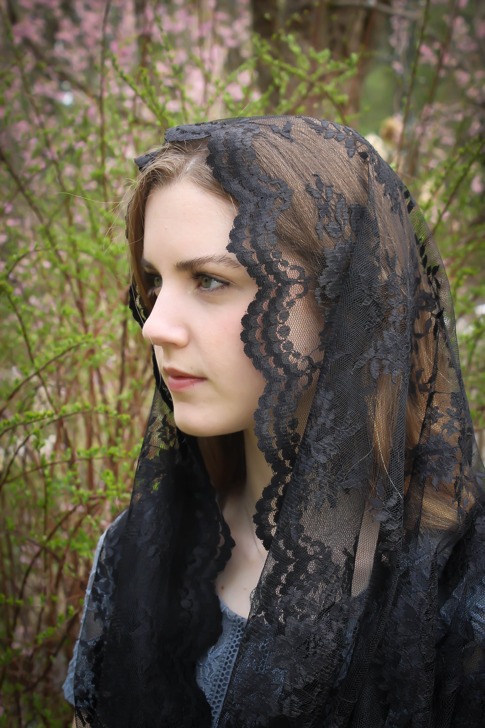 Evintage Veils~ Chantilly Lace Black Infinity Veil OR Triangle Vintage ...