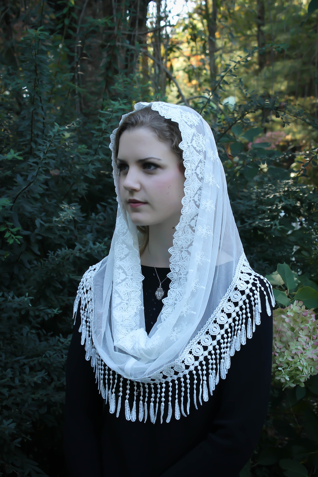 Evintage Veils French Lace Chapel Veil Mantilla Infinity Veil Latin ...