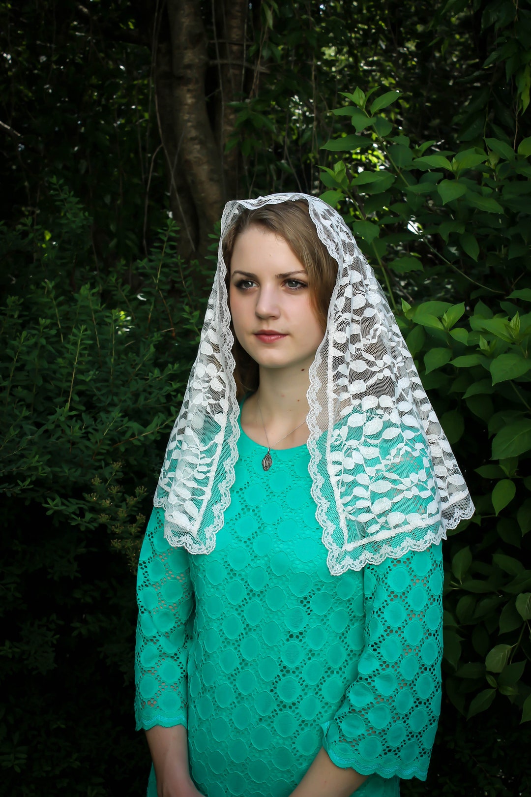 Evintage Veils~ Traditional Cream White Embroidered Lace Vintage ...