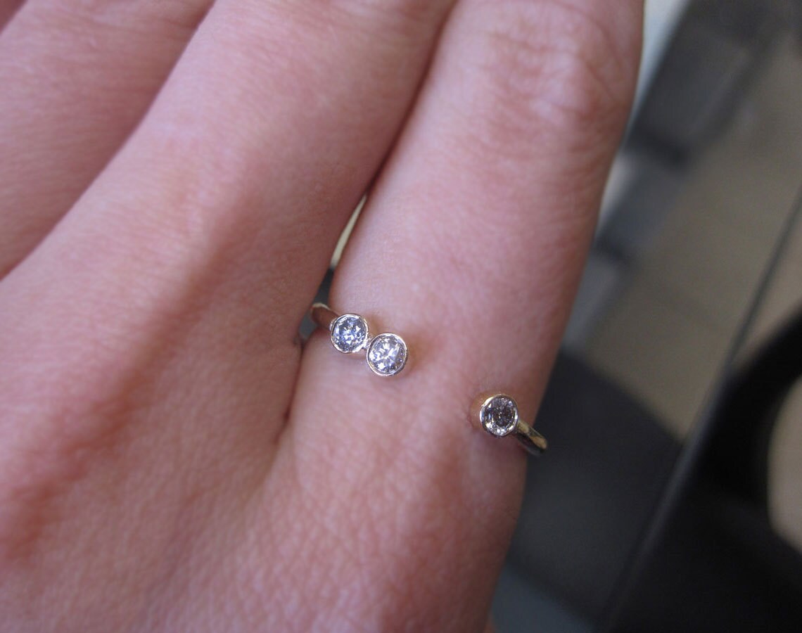 14K Gold Diamond Bezel Three Stone Open Ring 6J8165 - Etsy