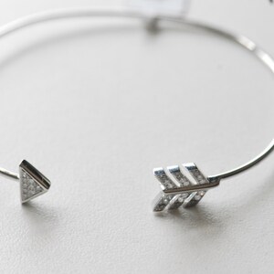 14K White Gold Diamond Arrow Bangle - Etsy