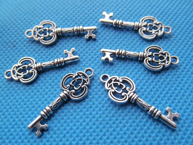 10mmx28mm Antique Silver tone Key Pendant Charm/FindingDIY | Etsy