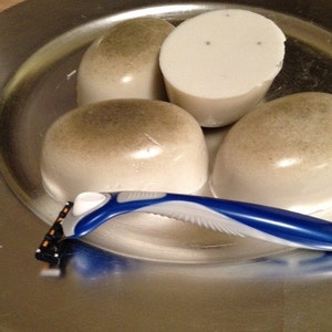 The Bath Witch Shaving Soap Benonite Clay, for Men, for Women, Lather ...