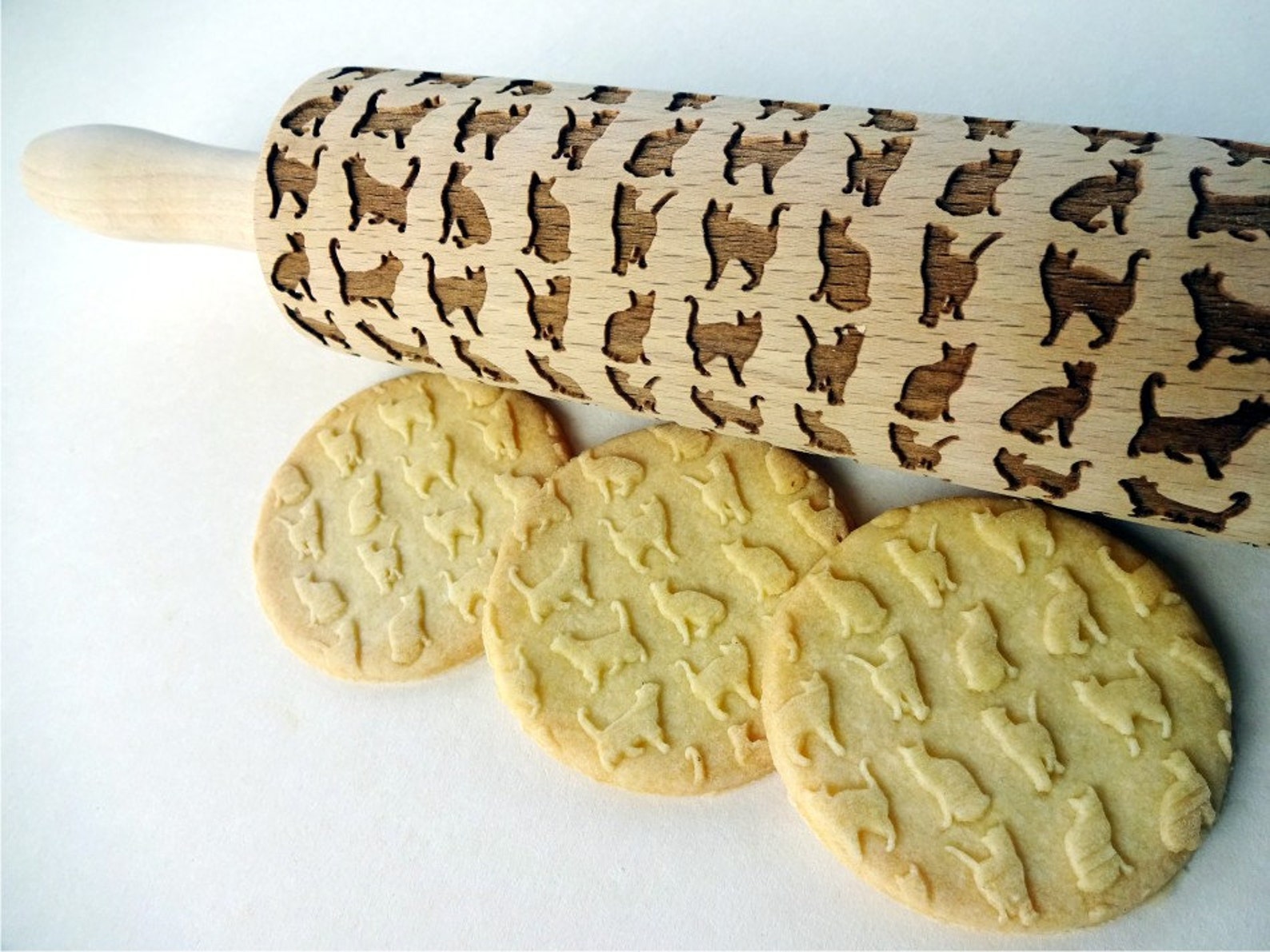 Cats Embossing Rolling Pin: Engraved Beech Wood Dough Roller for Cat ...