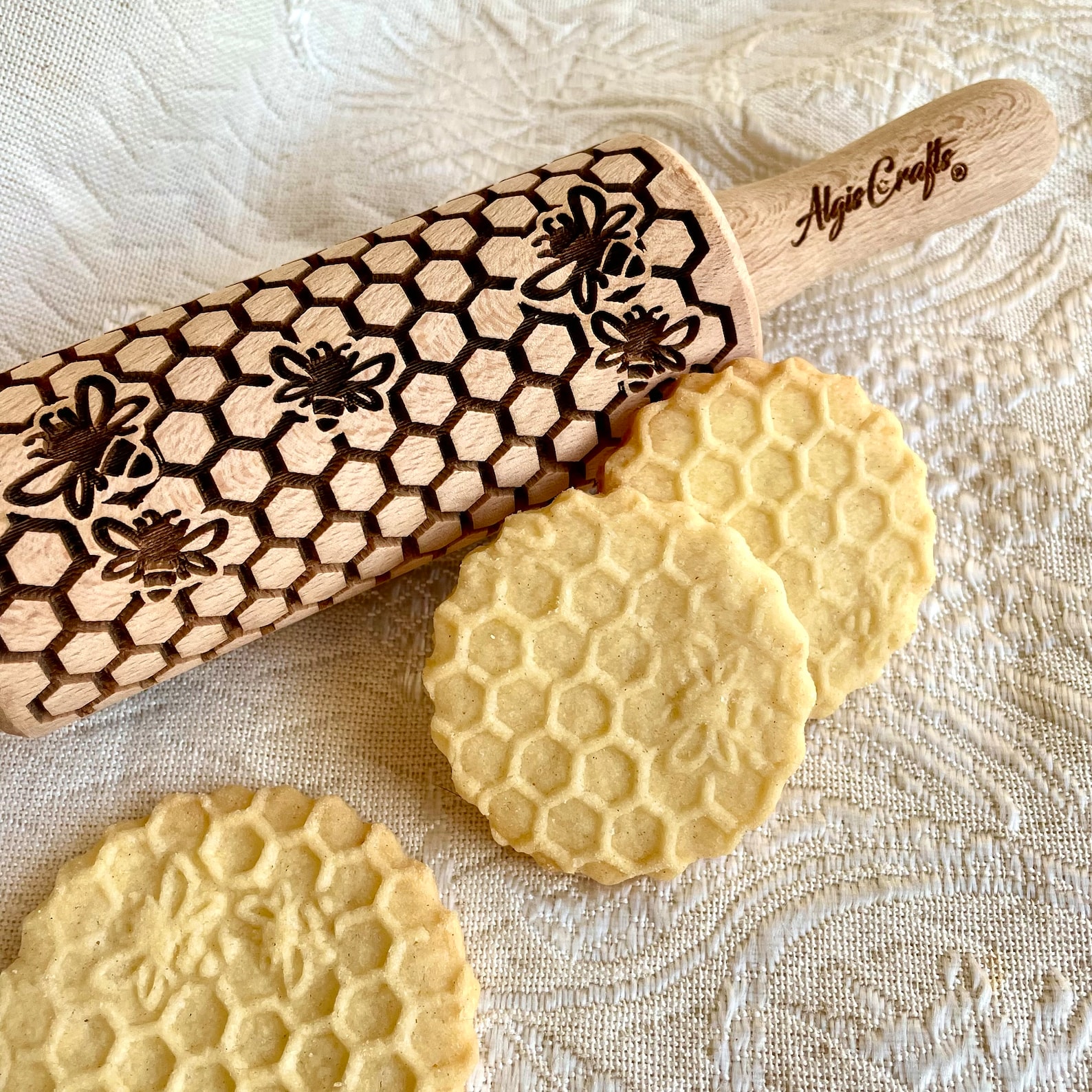 BEES Embossing Rolling Pin. Laser Cut Dough Roller for Embossed Cookies ...
