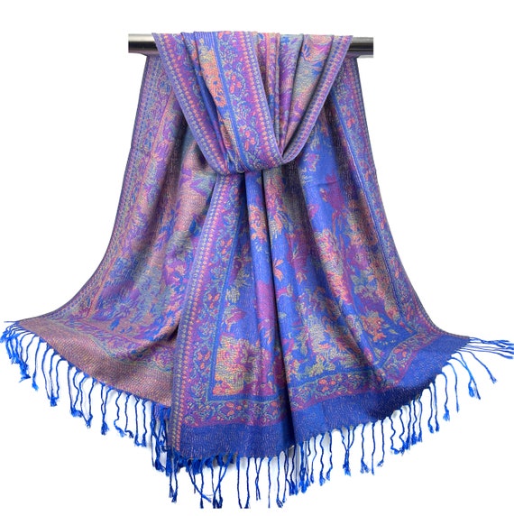Accessories scarves and shawls store