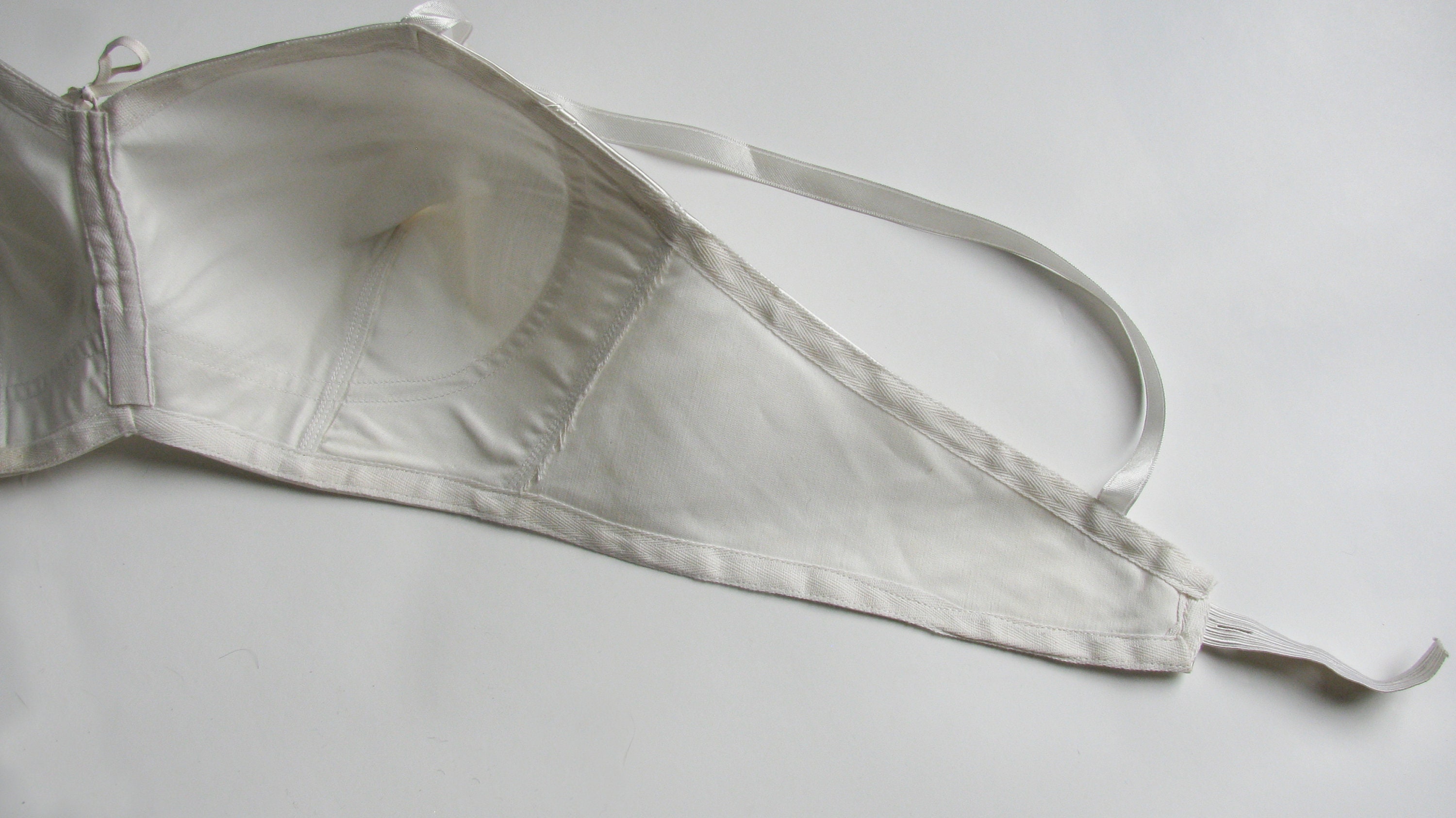 Vintage 1940s Satin Bullet Bra With Elastic Closure - Etsy