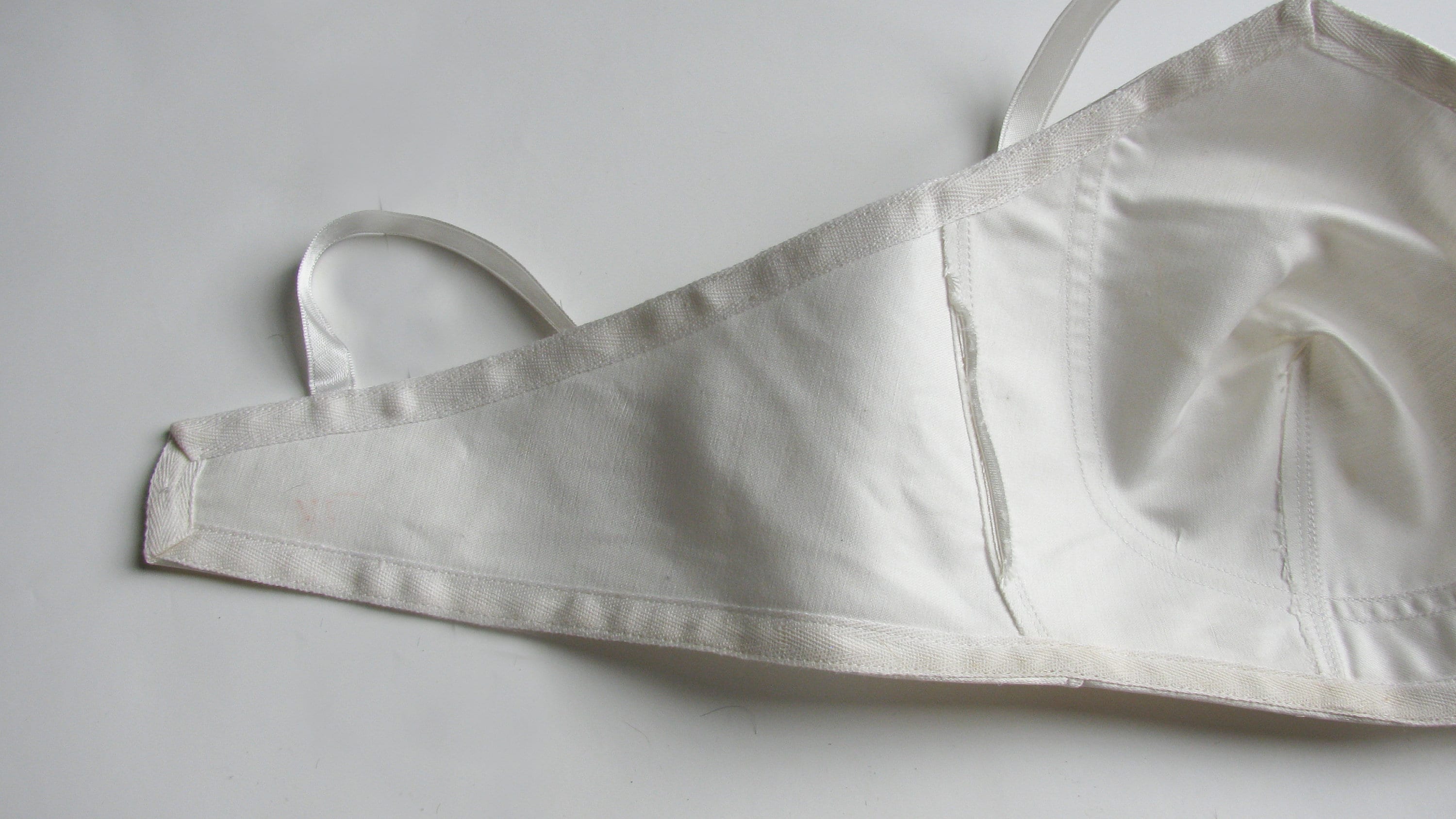 Vintage 1940s Satin Bullet Bra With Elastic Closure - Etsy