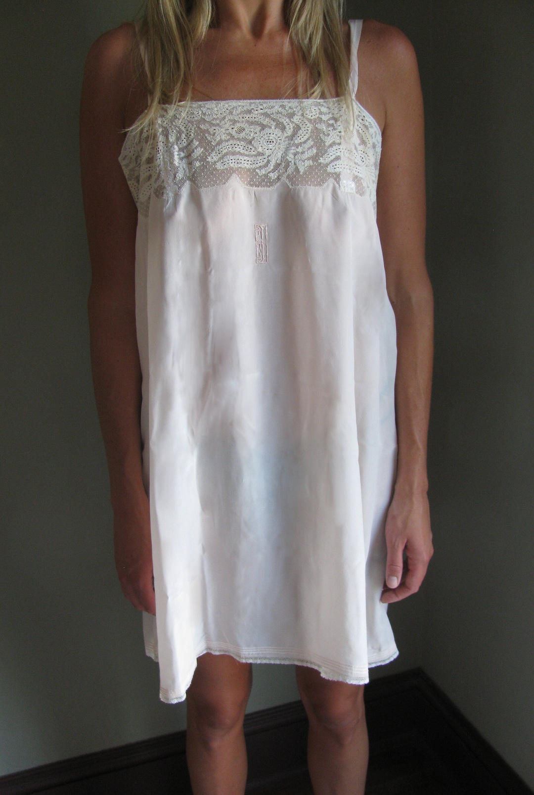 Vintage 1920s Light Pink Silk Nightgown With Lace Trim and Monogram - Etsy