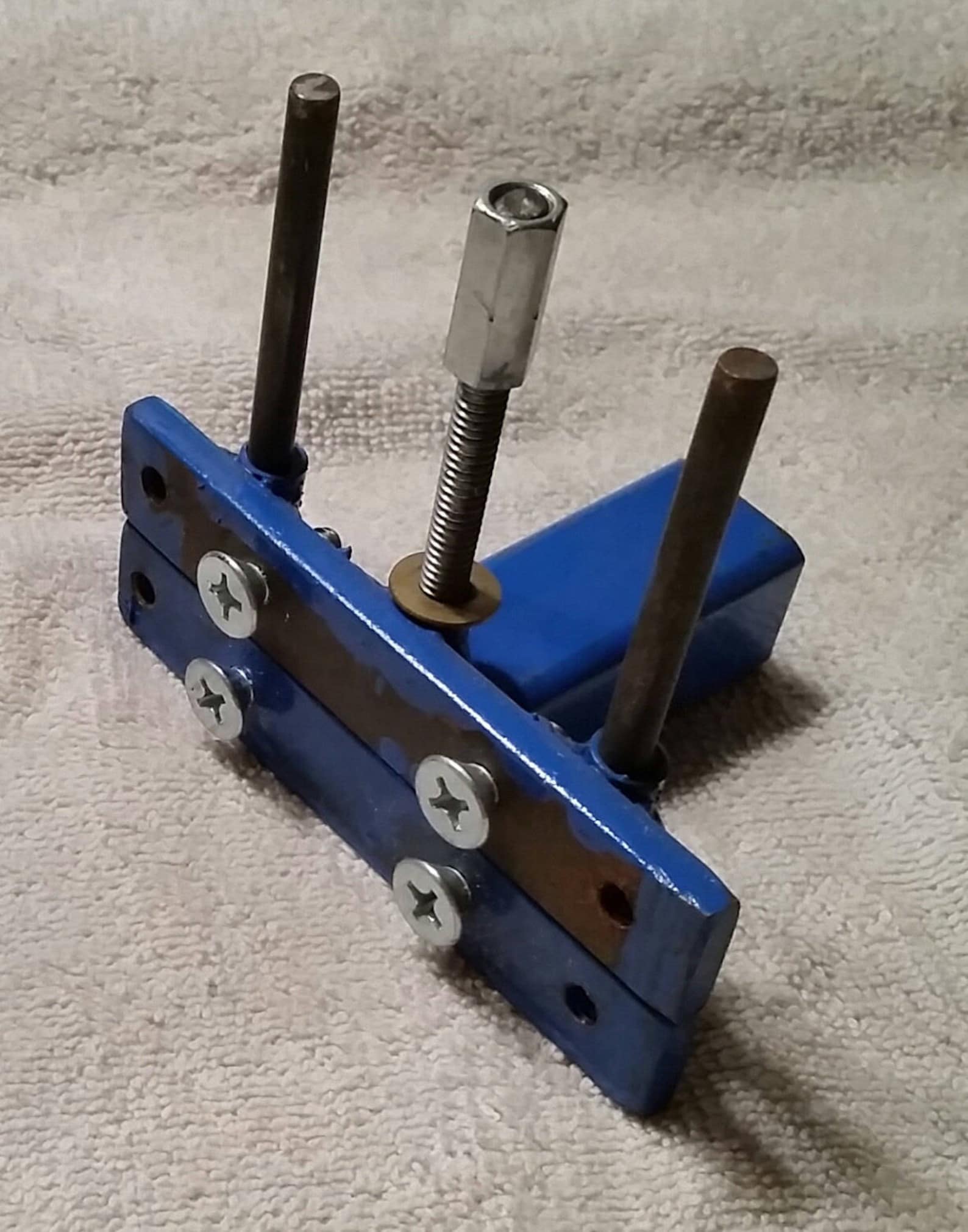 Small Rock Clamp for Slab Saws - Holds End Cuts or Hard to Hold Rocks ...