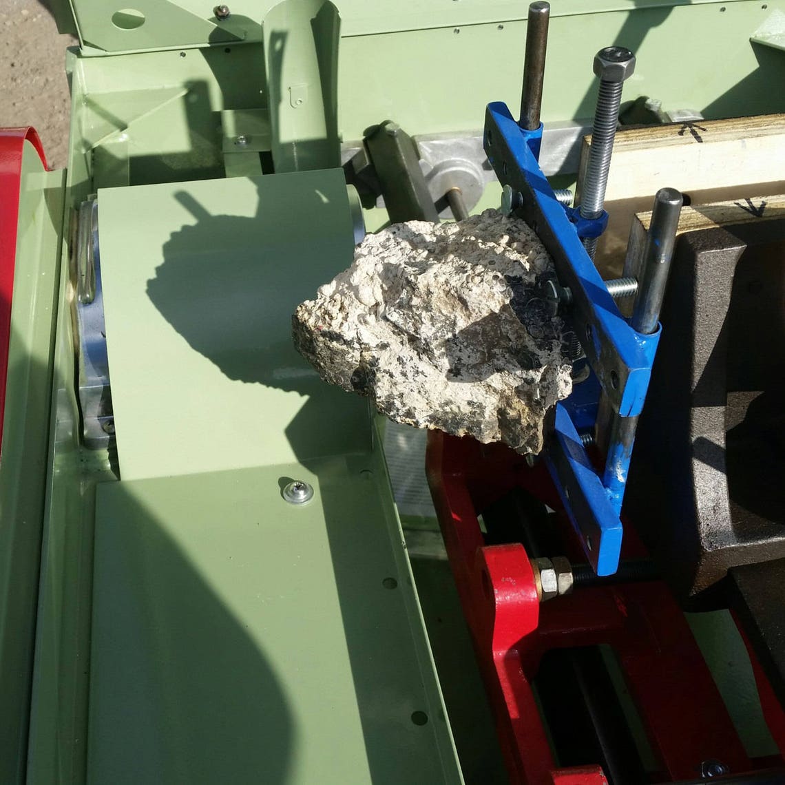 Rock Clamp Medium Size Clamp for Slab Saws 12" to 24" - Holds End Cuts ...