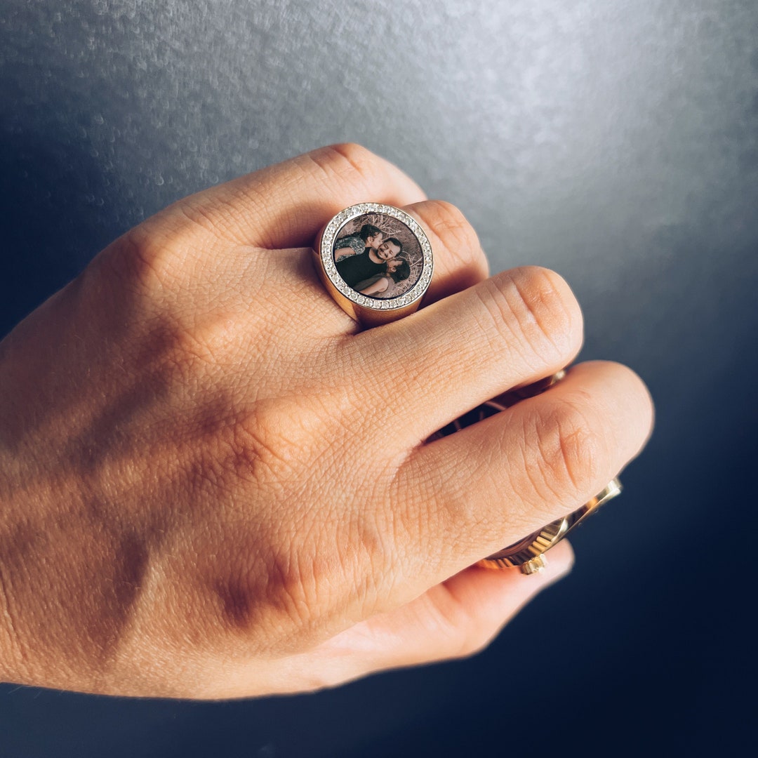 Photo Ring for Men • Round Design With Diamonds (0.48ct) • 10K/14K ...