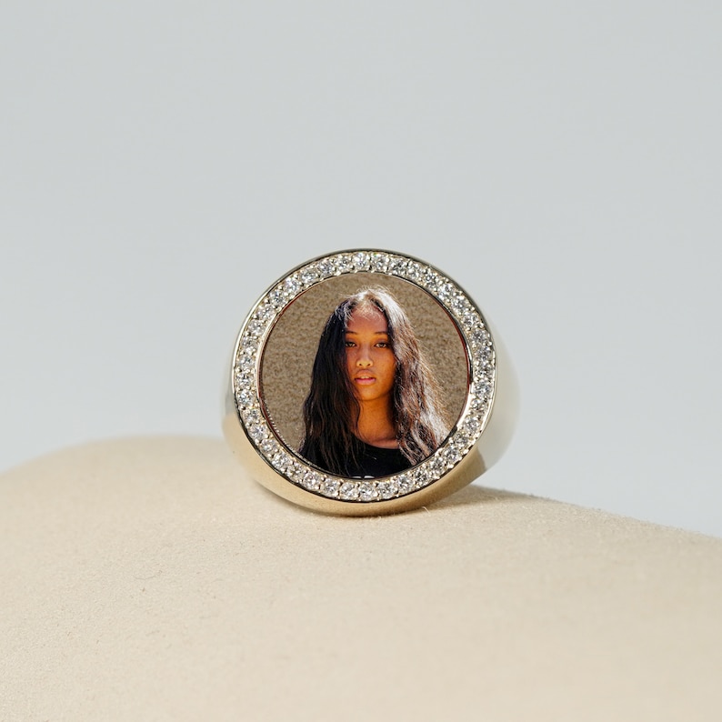 Photo Ring for Men • Round Design With Diamonds (0.48ct) • 10K/14K ...