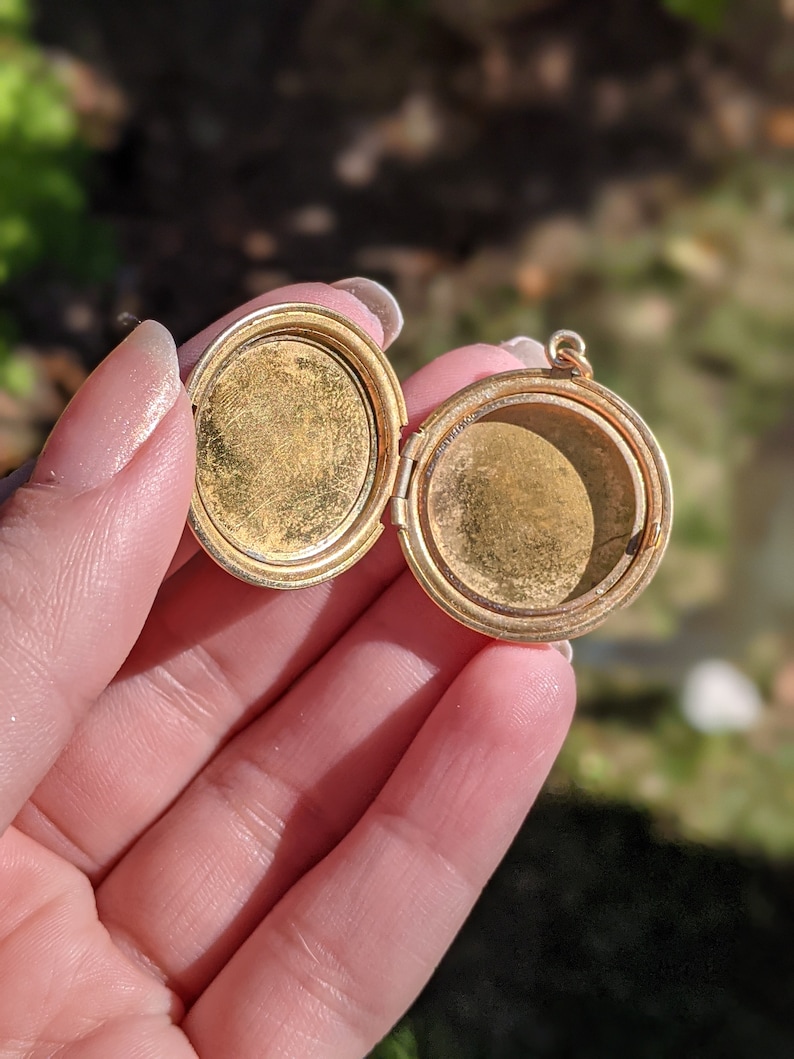 Vintage Round Gold Filled Locket - Etsy