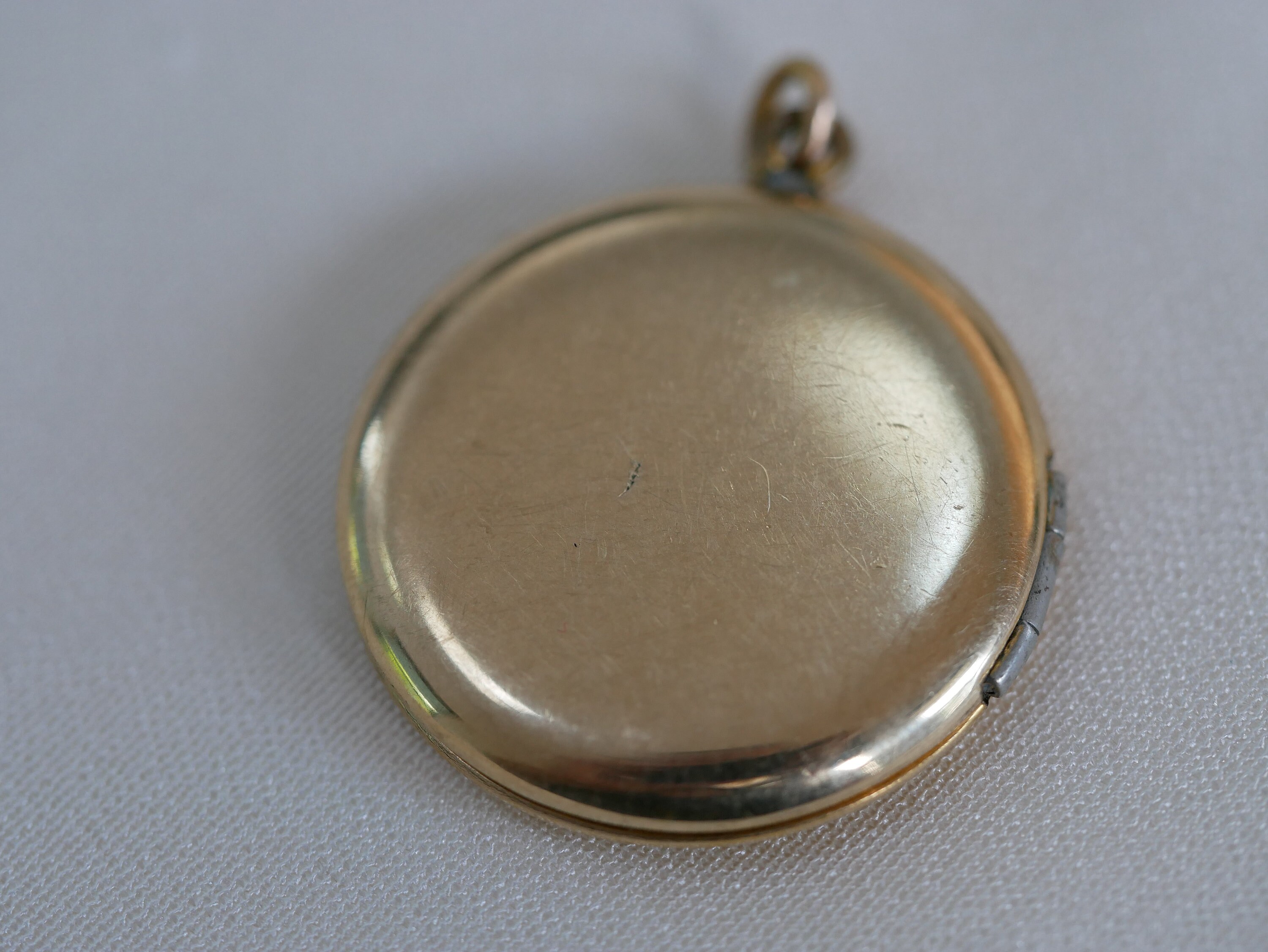 Vintage Round Gold Filled Locket - Etsy