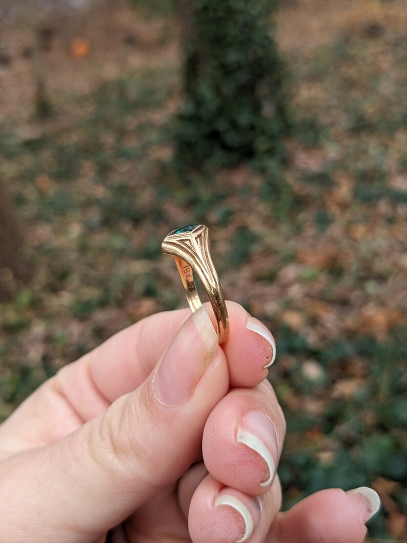 Beautiful Antique Signet Ring in 18k Gold With Green Paste Stone - Etsy