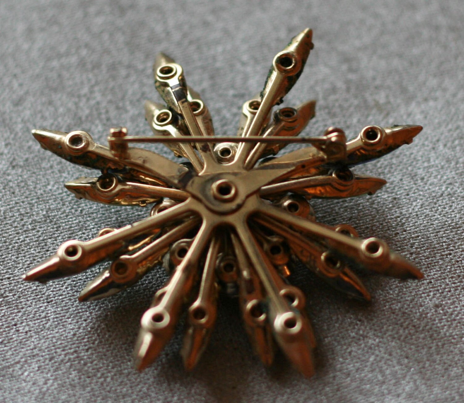 Vintage Costume Jewelry Flower Pin - Etsy