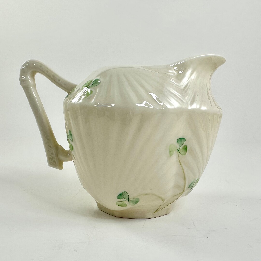 Vintage 1965-1980 Belleek Pottery - Clam Shell Shamrock Creamer W/harp ...