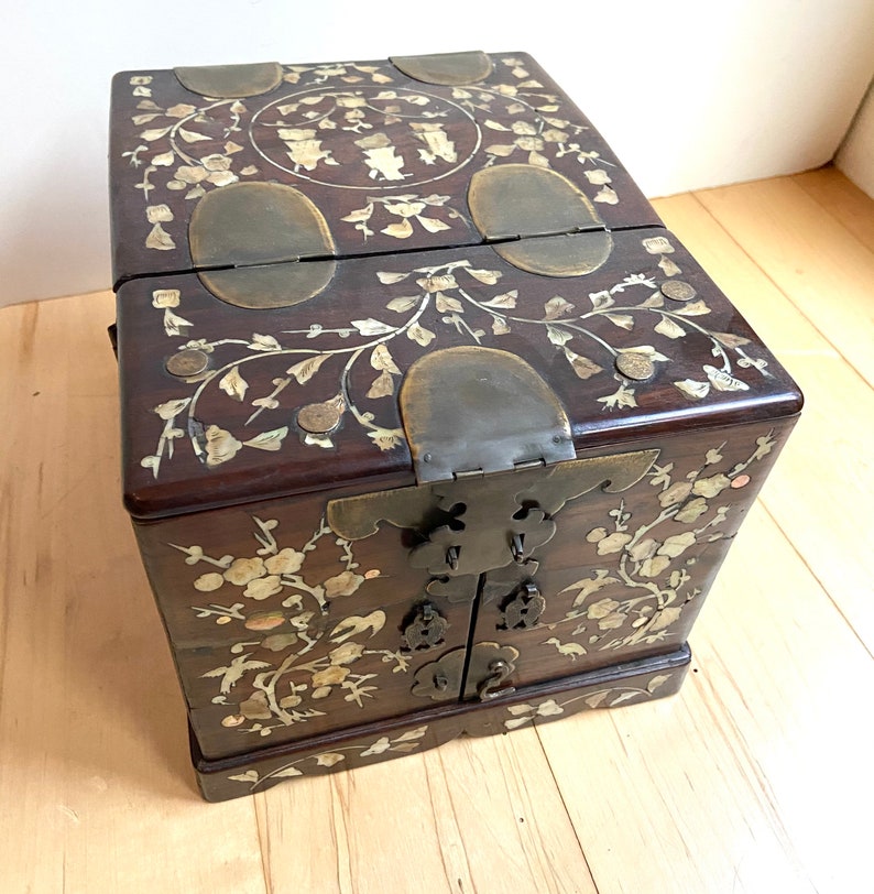 1800's Chinese Antique Rosewood Mother of Pearl Jewelry Box With Mirror ...