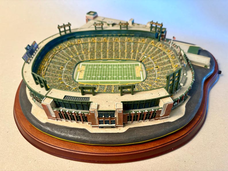 YOUR CHOICE! Vintage Danbury Mint Football Stadium 3d Replicas: Packers ...