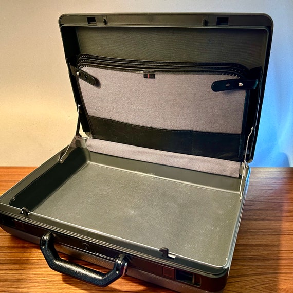 Vintage gray hard shell - Gem