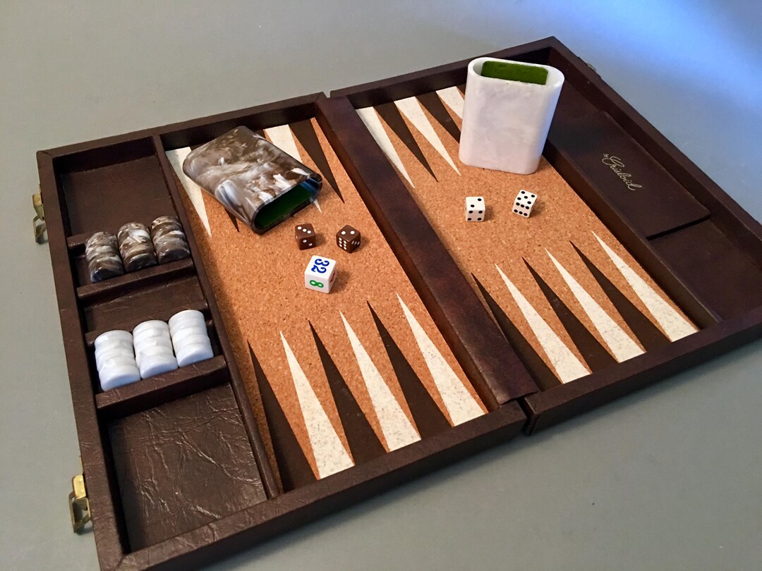 Highly Collectible Crisloid Vintage Travel Magnetic Backgammon Game ...