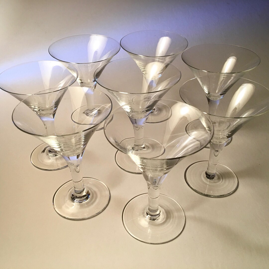Delicate Set of Eight Elegant Champagne or Wine Glasses - Etsy