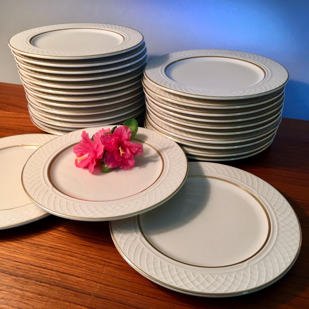 2 SETS AVAILABLE! Set of 12 Vintage Homer Laughlin "gothic" 8 Inch ...