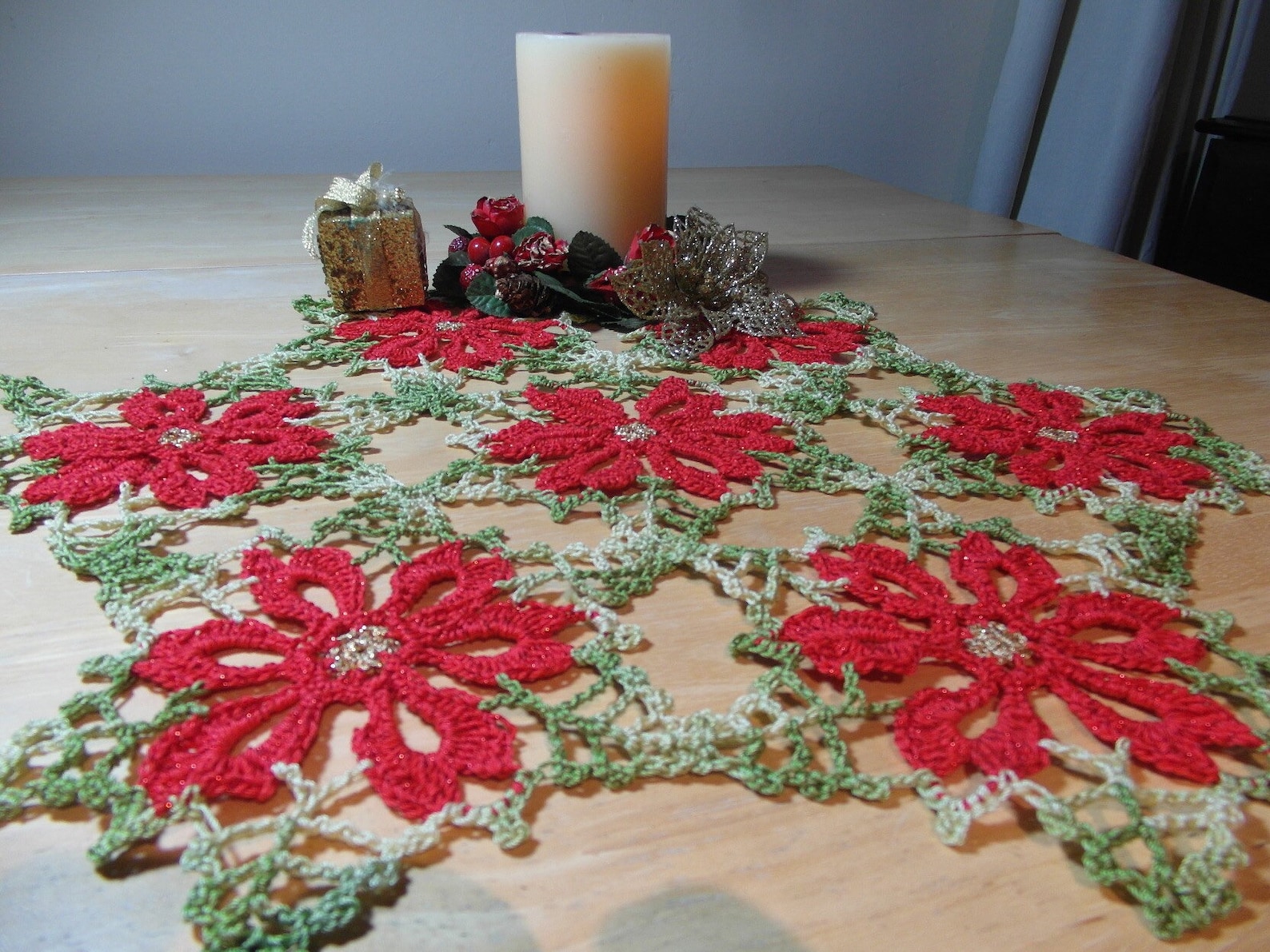 Crochet Christmas Doily. Crochet Table Centrepiece - Etsy