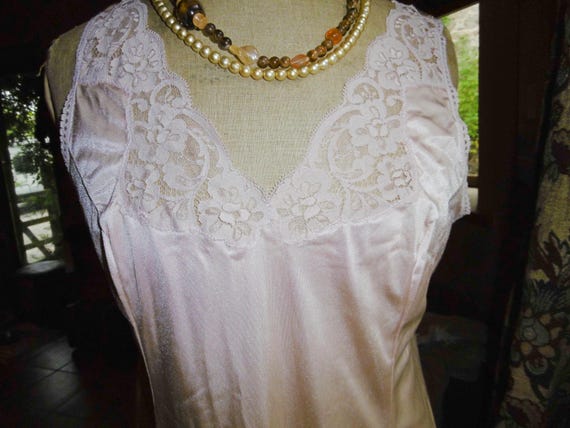 1970s "Doralyse" coffee cream colour lingerie, French… - Gem